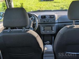 Balts Skoda Roomster 2014 Cēsis, ar dzinēja tilpumu 1.60 L un nobraukumu 230 tūkst. km par 3125 €, foto 5 vietnē AUTOMOTO.COM.LV