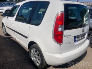 Balts Skoda Roomster 2014 Rīga, ar dzinēja tilpumu 1.60 L un nobraukumu 192 tūkst. km par 2600 €, foto 7 vietnē AUTOMOTO.COM.LV
