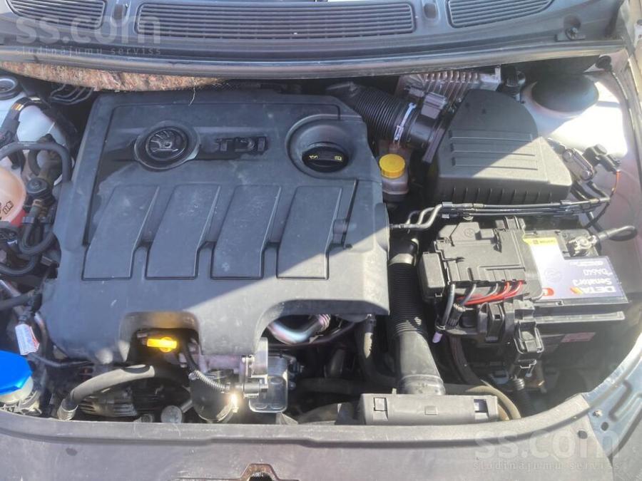 Balts Skoda Roomster 2014 Rīga, ar dzinēja tilpumu 1.60 L un nobraukumu 192 tūkst. km par 2600 €, foto 8 vietnē AUTOMOTO.COM.LV