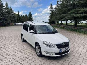 White Skoda Roomster 2014 in Kedainiai, with an engine capacity of 1.60 L and mileage of 294 thousand km for 3850 €, photo 7 on AUTOMOTO.COM.LV