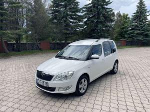 White Skoda Roomster 2014 in Kedainiai, with an engine capacity of 1.60 L and mileage of 294 thousand km for 3850 €, photo 15 on AUTOMOTO.COM.LV