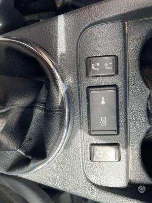 White Skoda Roomster 2014 in Kedainiai, with an engine capacity of 1.60 L and mileage of 294 thousand km for 3850 €, photo 25 on AUTOMOTO.COM.LV