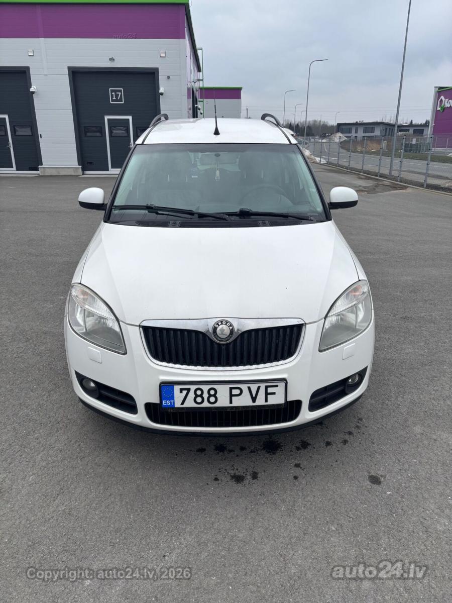 Balts Skoda Roomster 2010 Tallina, ar dzinēja tilpumu 1.40 L un nobraukumu 358 tūkst. km par 3100 €, foto 2 vietnē AUTOMOTO.COM.LV