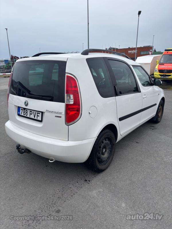 Balts Skoda Roomster 2010 Tallina, ar dzinēja tilpumu 1.40 L un nobraukumu 358 tūkst. km par 3100 €, foto 3 vietnē AUTOMOTO.COM.LV