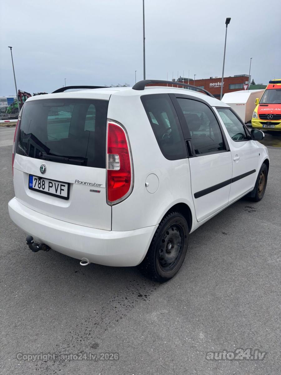 Balts Skoda Roomster 2010 Tallina, ar dzinēja tilpumu 1.40 L un nobraukumu 358 tūkst. km par 3100 €, foto 3 vietnē AUTOMOTO.COM.LV