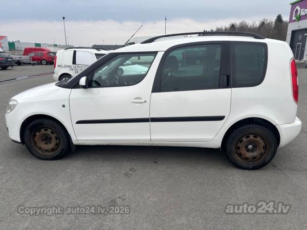 Balts Skoda Roomster 2010 Tallina, ar dzinēja tilpumu 1.40 L un nobraukumu 358 tūkst. km par 3100 €, foto 5 vietnē AUTOMOTO.COM.LV