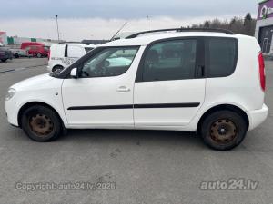 Balts Skoda Roomster 2010 Tallina, ar dzinēja tilpumu 1.40 L un nobraukumu 358 tūkst. km par 3100 €, foto 5 vietnē AUTOMOTO.COM.LV