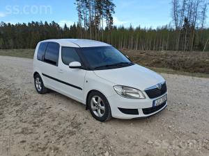 Balts Skoda Roomster 2010 Rīga, ar dzinēja tilpumu 1.60 L un nobraukumu 306 tūkst. km par 2800 €, foto 3 vietnē AUTOMOTO.COM.LV