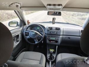Balts Skoda Roomster 2010 Rīga, ar dzinēja tilpumu 1.60 L un nobraukumu 306 tūkst. km par 2100 €, foto 8 vietnē AUTOMOTO.COM.LV