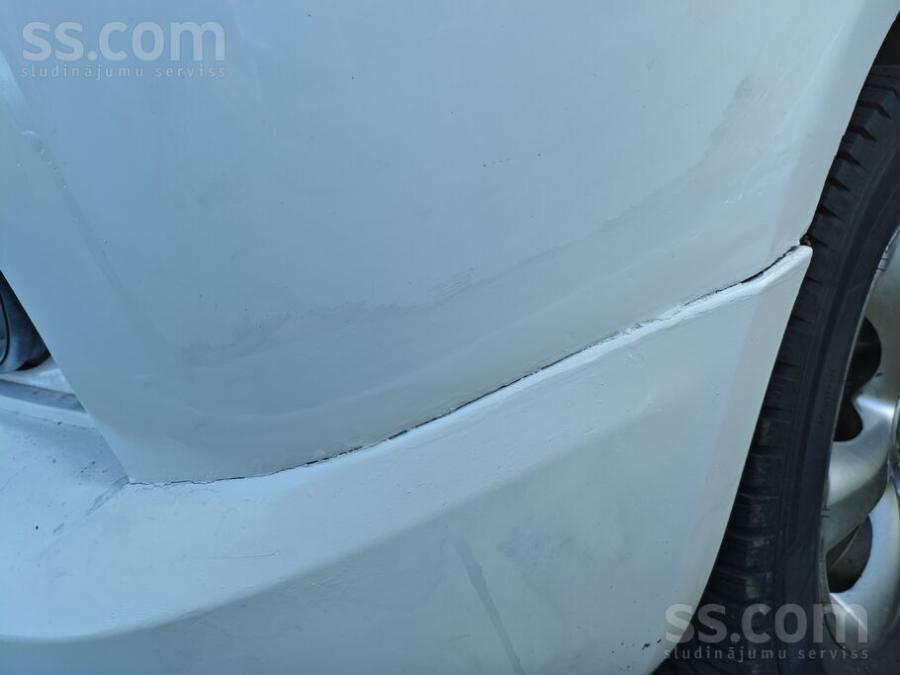 Balts Skoda Roomster 2010 Rīga, ar dzinēja tilpumu 1.60 L un nobraukumu 306 tūkst. km par 2100 €, foto 9 vietnē AUTOMOTO.COM.LV