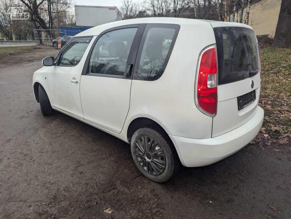 Balts Skoda Roomster 2012 Viļņa, ar dzinēja tilpumu 1.20 L un nobraukumu 230 tūkst. km par 2250 €, foto 2 vietnē AUTOMOTO.COM.LV