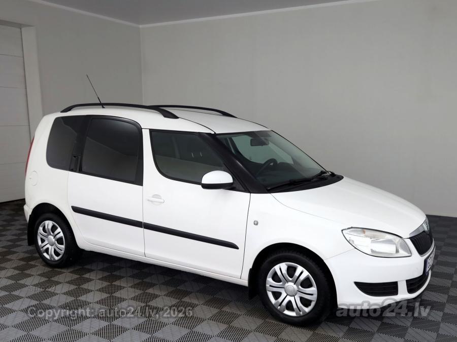 Balts Skoda Roomster 2012 Tallina, ar dzinēja tilpumu 1.20 L un nobraukumu 264 tūkst. km par 1799 €, foto 1 vietnē AUTOMOTO.COM.LV