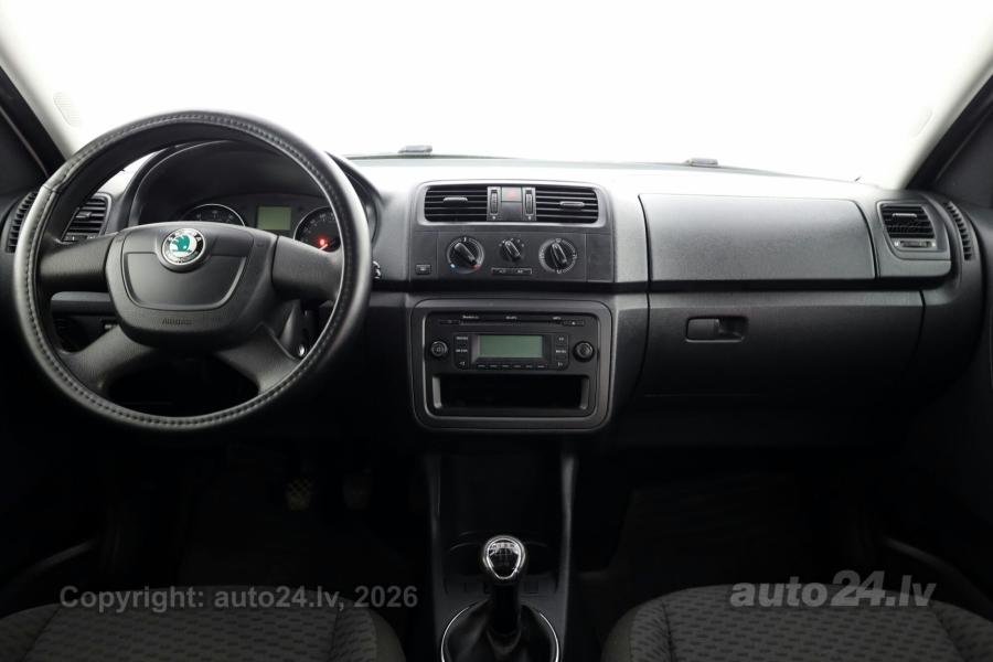Balts Skoda Roomster 2012 Tallina, ar dzinēja tilpumu 1.20 L un nobraukumu 264 tūkst. km par 1799 €, foto 6 vietnē AUTOMOTO.COM.LV