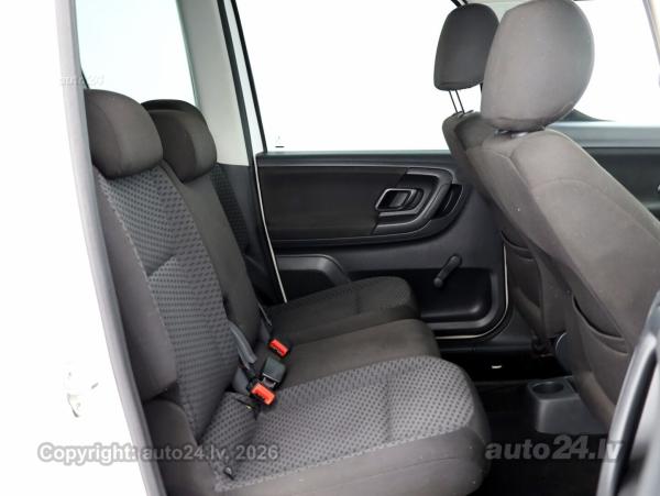 Skoda Roomster 2012 Tallina vietnÄ Balts Skoda Roomster 2012 Tallina, ar dzinÄja tilpumu 1.20 L un nobraukumu 264 tÅ«kst. km par 1799 ā¬, foto 8 vietnÄ AUTOMOTO.COM.LV