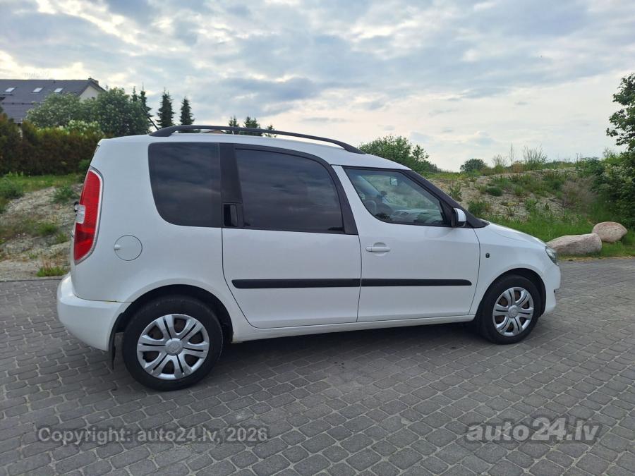 Balts Skoda Roomster 2013 Tallina, ar dzinēja tilpumu 1.20 L un nobraukumu 152 tūkst. km par 3250 €, foto 5 vietnē AUTOMOTO.COM.LV