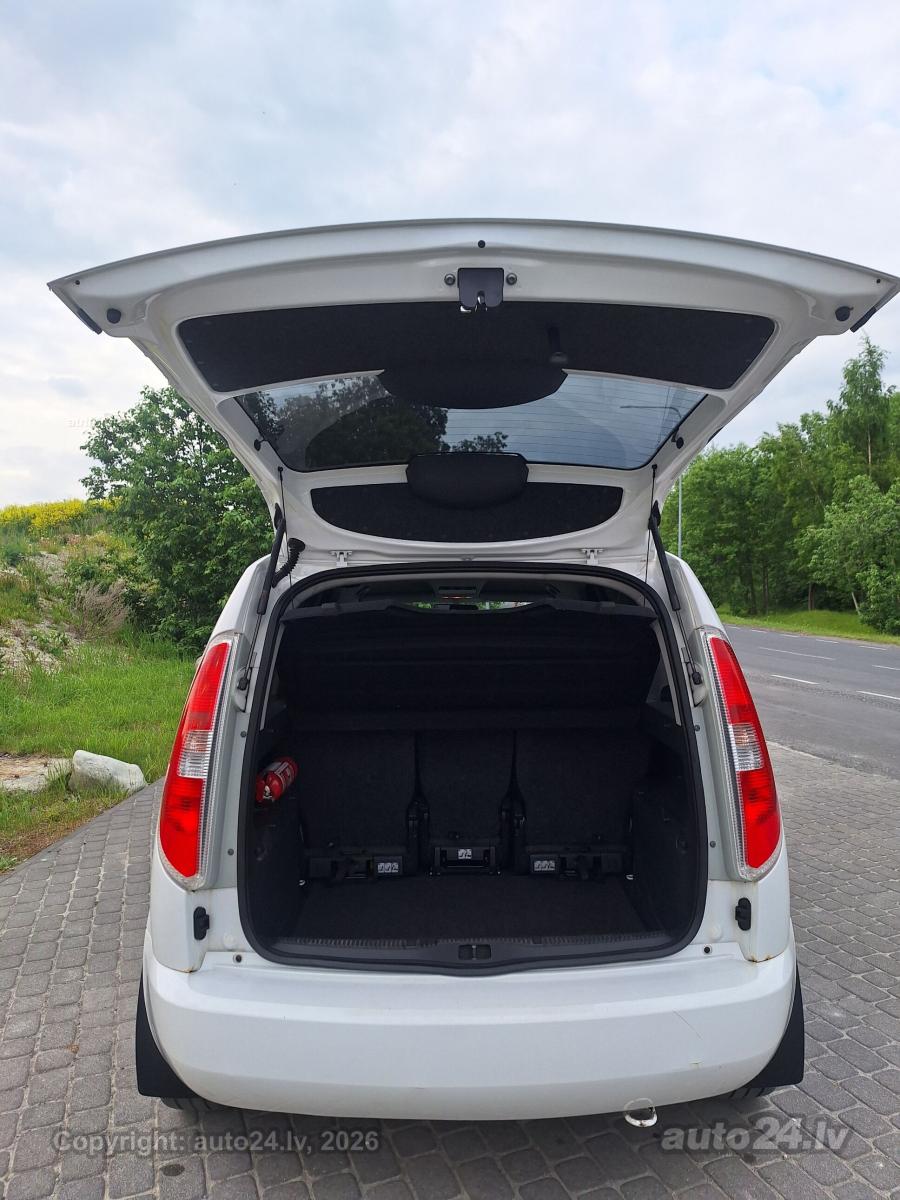 Balts Skoda Roomster 2013 Tallina, ar dzinēja tilpumu 1.20 L un nobraukumu 152 tūkst. km par 3250 €, foto 9 vietnē AUTOMOTO.COM.LV