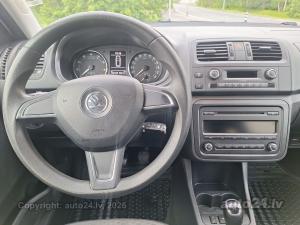 Balts Skoda Roomster 2013 Tallina, ar dzinēja tilpumu 1.20 L un nobraukumu 152 tūkst. km par 3250 €, foto 11 vietnē AUTOMOTO.COM.LV