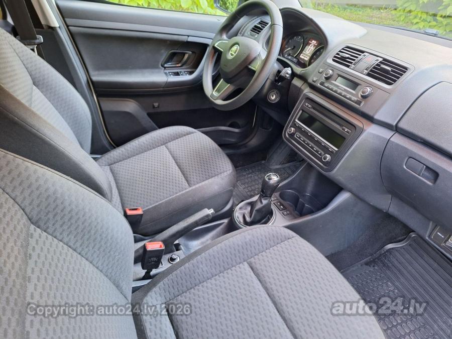 Balts Skoda Roomster 2013 Tallina, ar dzinēja tilpumu 1.20 L un nobraukumu 152 tūkst. km par 3250 €, foto 16 vietnē AUTOMOTO.COM.LV
