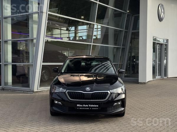 Black Skoda Scala 2021 in Valmiera, with an engine capacity of 1.00 L and mileage of 118 thousand km for 11900 €, photo 2 on AUTOMOTO.COM.LV