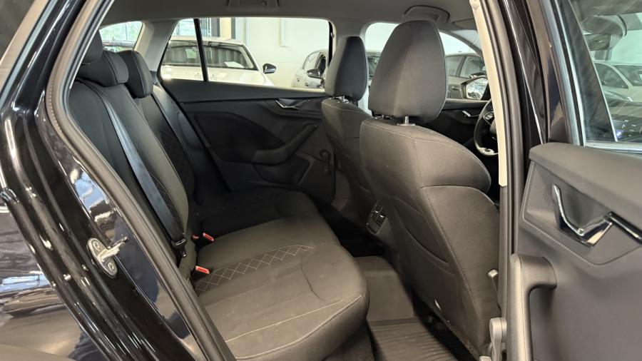 Melns Skoda Scala 2023 Rīga, ar dzinēja tilpumu 1.00 L un nobraukumu 44 tūkst. km par 1640000 €, foto 14 vietnē AUTOMOTO.COM.LV