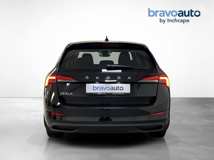 Melns Skoda Scala 2023 Viļņa, ar dzinēja tilpumu 1.00 L un nobraukumu 59 tūkst. km par 16800 €, foto 5 vietnē AUTOMOTO.COM.LV
