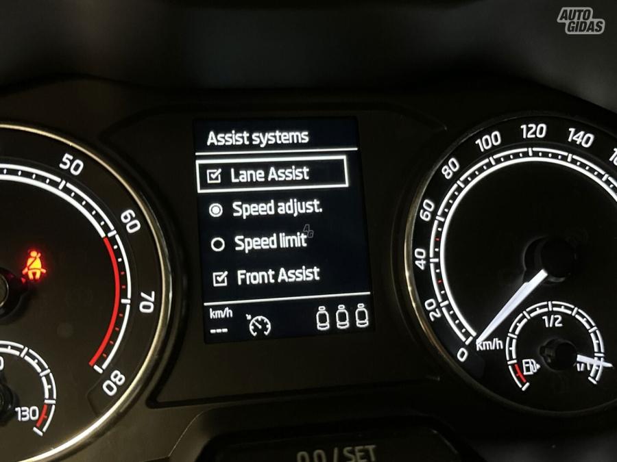 Melns Skoda Scala 2023 Viļņa, ar dzinēja tilpumu 1.00 L un nobraukumu 59 tūkst. km par 16800 €, foto 20 vietnē AUTOMOTO.COM.LV