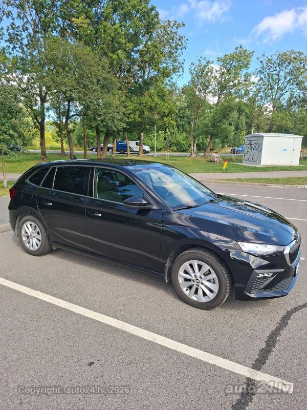 Melns Skoda Scala 2024 Tallina, ar dzinēja tilpumu 1.00 L un nobraukumu 22 tūkst. km par 18780 €, foto 3 vietnē AUTOMOTO.COM.LV