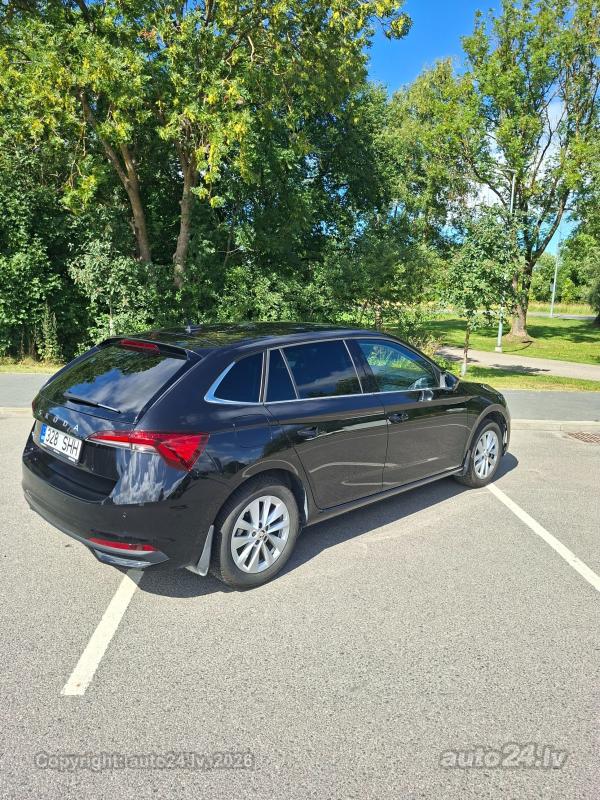 Melns Skoda Scala 2024 Tallina, ar dzinēja tilpumu 1.00 L un nobraukumu 22 tūkst. km par 18780 €, foto 4 vietnē AUTOMOTO.COM.LV