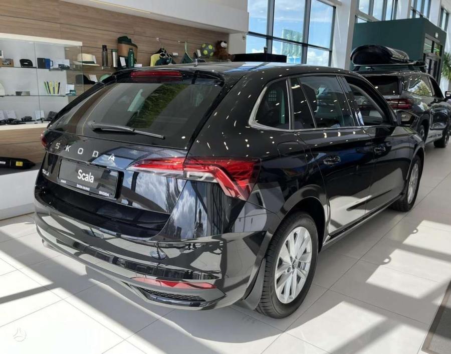 Black Skoda Scala 2026 in Kaunas, with an engine capacity of 1.00 L and mileage of 0 thousand km for 23610 €, photo 5 on AUTOMOTO.COM.LV