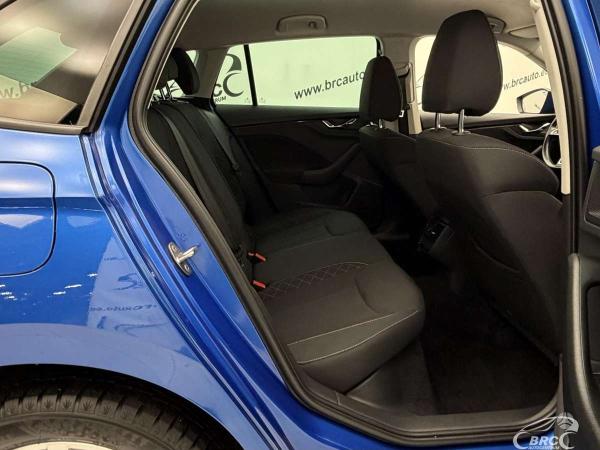 Blue Skoda Scala 2020 in Vilnius, with an engine capacity of 1.00 L and mileage of 188 thousand km for 10450 €, photo 10 on AUTOMOTO.COM.LV