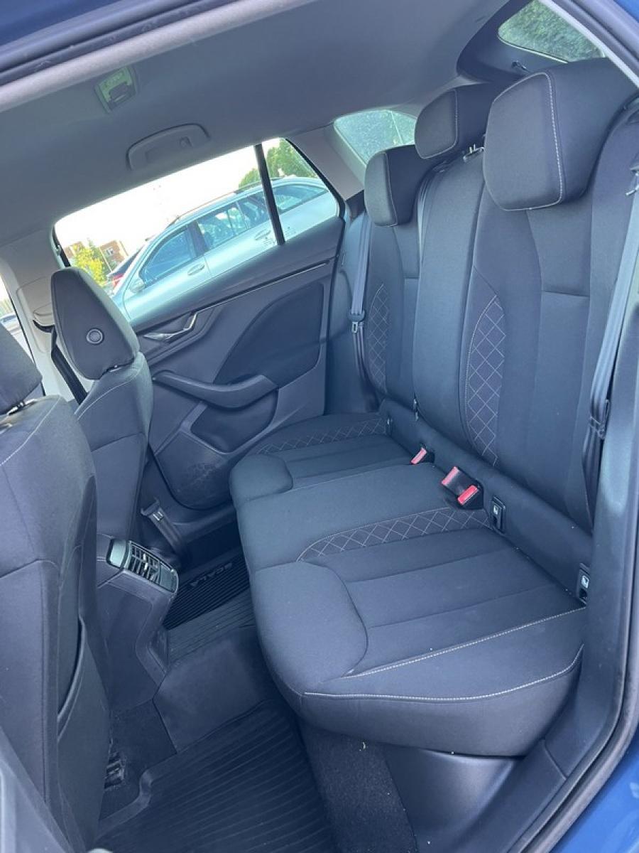 Zils Skoda Scala 2020 Narva, ar dzinēja tilpumu 1.00 L un nobraukumu 214 tūkst. km par 6499 €, foto 21 vietnē AUTOMOTO.COM.LV