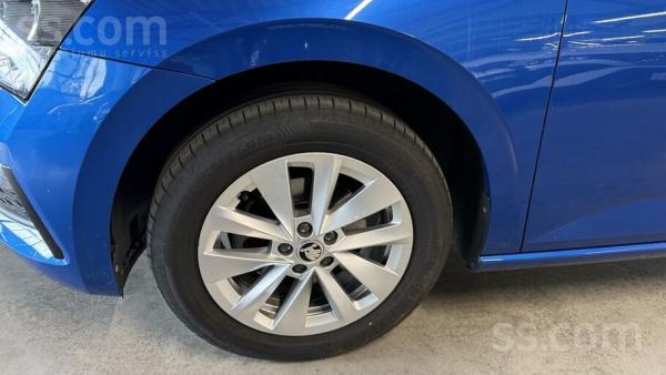 Blue Skoda Scala 2023 in Riga, with an engine capacity of 1.00 L and mileage of 58 thousand km for 15400 €, photo 7 on AUTOMOTO.COM.LV