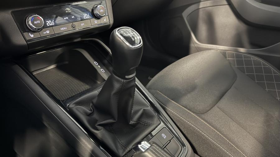 Zils Skoda Scala 2023 Rīga, ar dzinēja tilpumu 1.00 L un nobraukumu 58 tūkst. km par 1540000 €, foto 20 vietnē AUTOMOTO.COM.LV