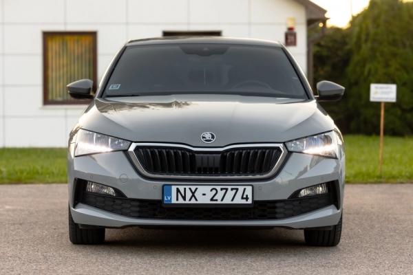Grey Skoda Scala 2019 in Riga, with an engine capacity of 1.60 L and mileage of 152 thousand km for 13300 €, photo 2 on AUTOMOTO.COM.LV