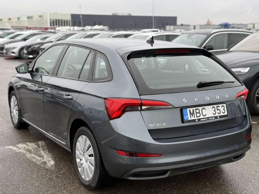 Grey Skoda Scala 2021 in Vilnius, with an engine capacity of 1.00 L and mileage of 151 thousand km for 8950 €, photo 5 on AUTOMOTO.COM.LV
