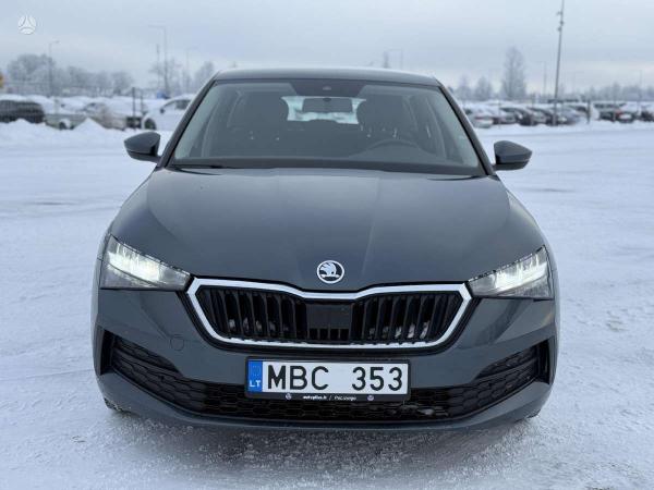 Pelēks Skoda Scala 2021 Viļņa, ar dzinēja tilpumu 1.00 L un nobraukumu 151 tūkst. km par 8900 €, foto 2 vietnē AUTOMOTO.COM.LV