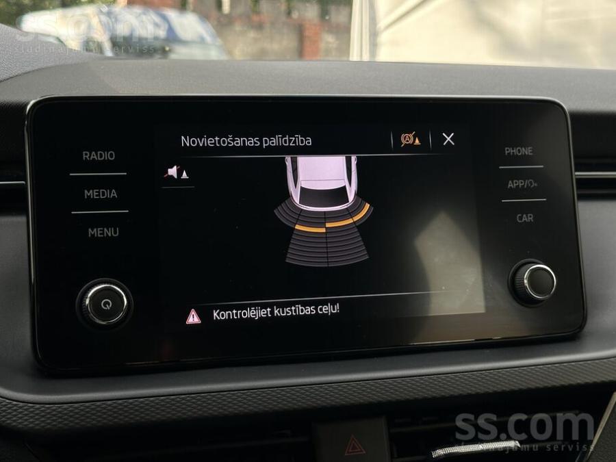 Pelēks Skoda Scala 2022 Rīga, ar dzinēja tilpumu 1.00 L un nobraukumu 143 tūkst. km par 13550 €, foto 13 vietnē AUTOMOTO.COM.LV