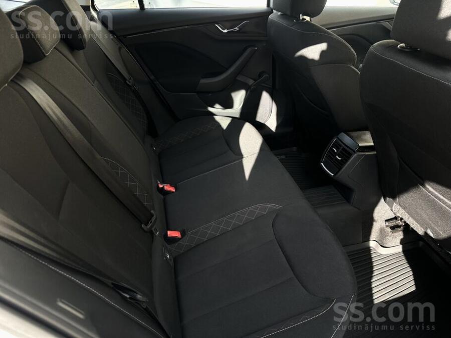 Pelēks Skoda Scala 2022 Rīga, ar dzinēja tilpumu 1.00 L un nobraukumu 143 tūkst. km par 13550 €, foto 18 vietnē AUTOMOTO.COM.LV