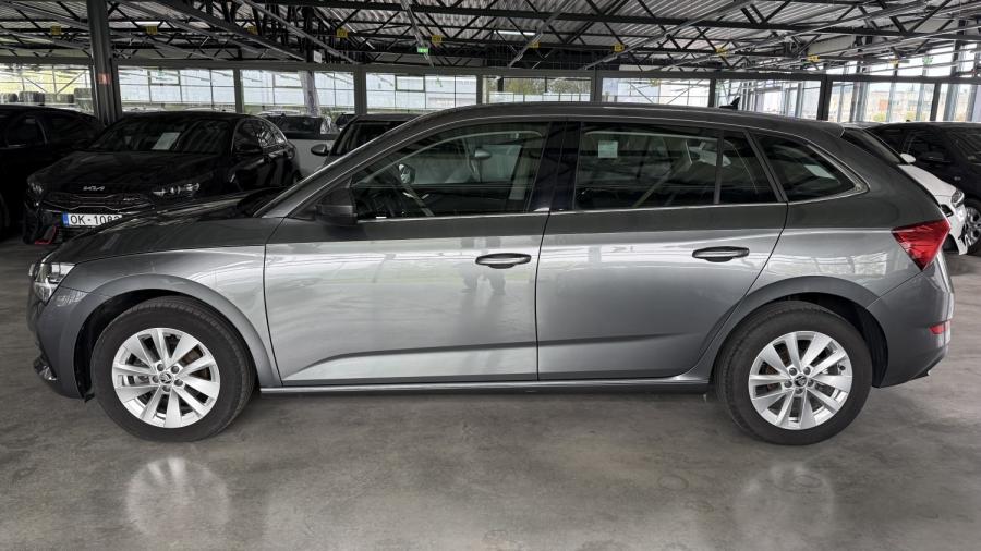 Pelēks Skoda Scala 2023 Rīga, ar dzinēja tilpumu 1.00 L un nobraukumu 41 tūkst. km par 1640000 €, foto 1 vietnē AUTOMOTO.COM.LV