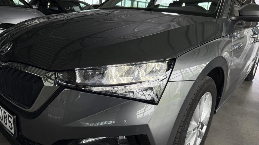 Pelēks Skoda Scala 2023 Rīga, ar dzinēja tilpumu 1.00 L un nobraukumu 41 tūkst. km par 1640000 €, foto 8 vietnē AUTOMOTO.COM.LV