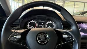 Pelēks Skoda Scala 2023 Rīga, ar dzinēja tilpumu 1.00 L un nobraukumu 48 tūkst. km par 1540000 €, foto 18 vietnē AUTOMOTO.COM.LV