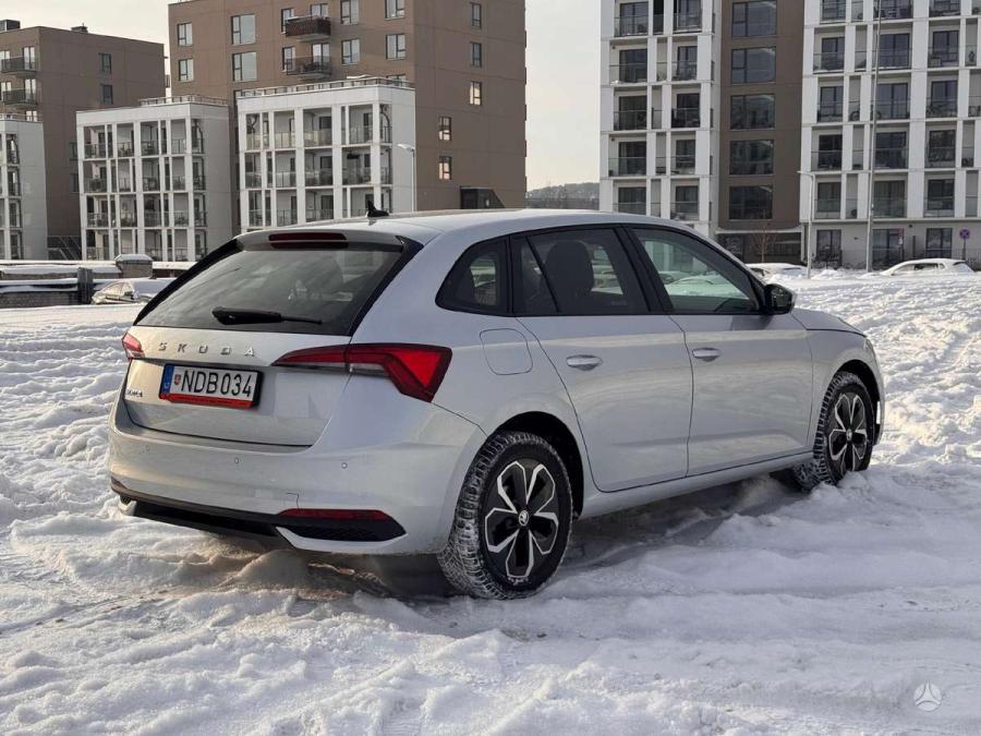 Grey Skoda Scala 2024 in Vilnius, with an engine capacity of 1.00 L and mileage of 45 thousand km for 17500 €, photo 4 on AUTOMOTO.COM.LV