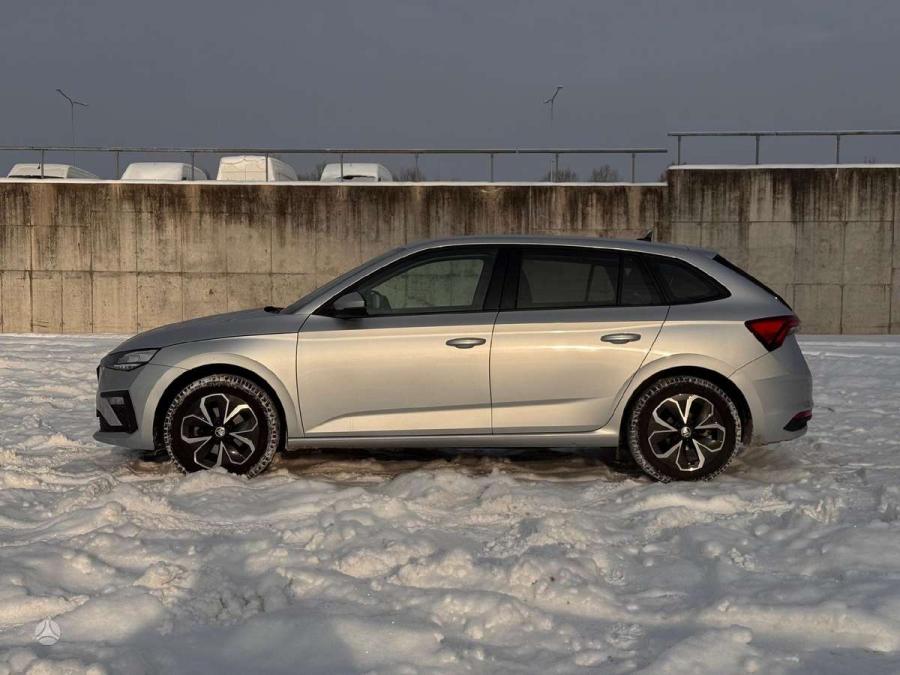 Grey Skoda Scala 2024 in Vilnius, with an engine capacity of 1.00 L and mileage of 45 thousand km for 17500 €, photo 5 on AUTOMOTO.COM.LV