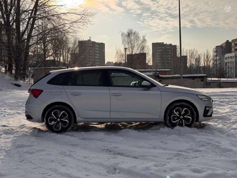 Grey Skoda Scala 2024 in Vilnius, with an engine capacity of 1.00 L and mileage of 45 thousand km for 17500 €, photo 6 on AUTOMOTO.COM.LV