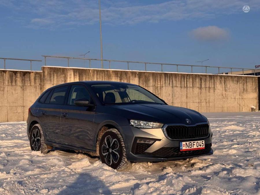 Grey Skoda Scala 2024 in Vilnius, with an engine capacity of 1.00 L and mileage of 55 thousand km for 14500 €, photo 2 on AUTOMOTO.COM.LV