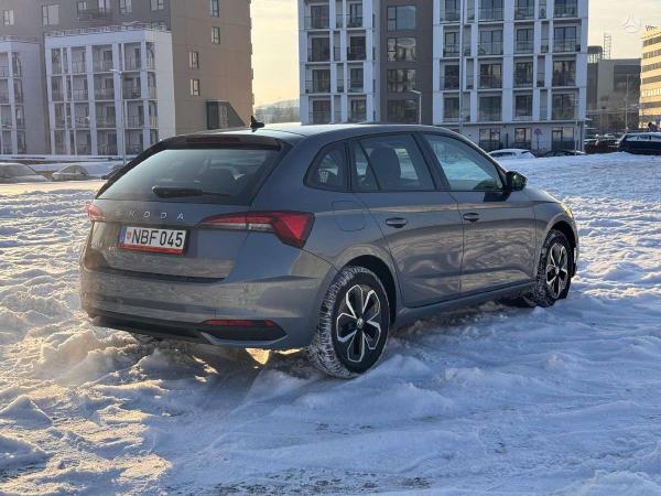 Grey Skoda Scala 2024 in Vilnius, with an engine capacity of 1.00 L and mileage of 55 thousand km for 14500 €, photo 4 on AUTOMOTO.COM.LV