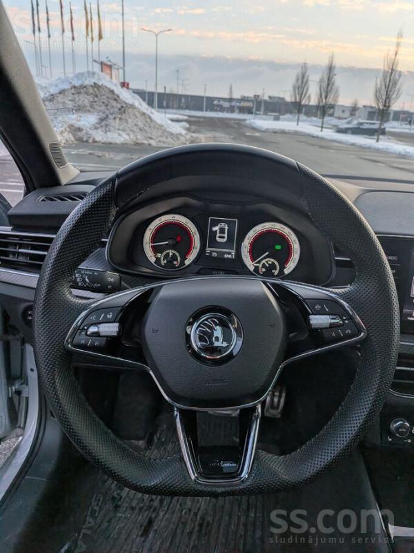 Pelēks Skoda Scala 2024 Rīga, ar dzinēja tilpumu 1.50 L un nobraukumu 20 tūkst. km par 20000 €, foto 10 vietnē AUTOMOTO.COM.LV
