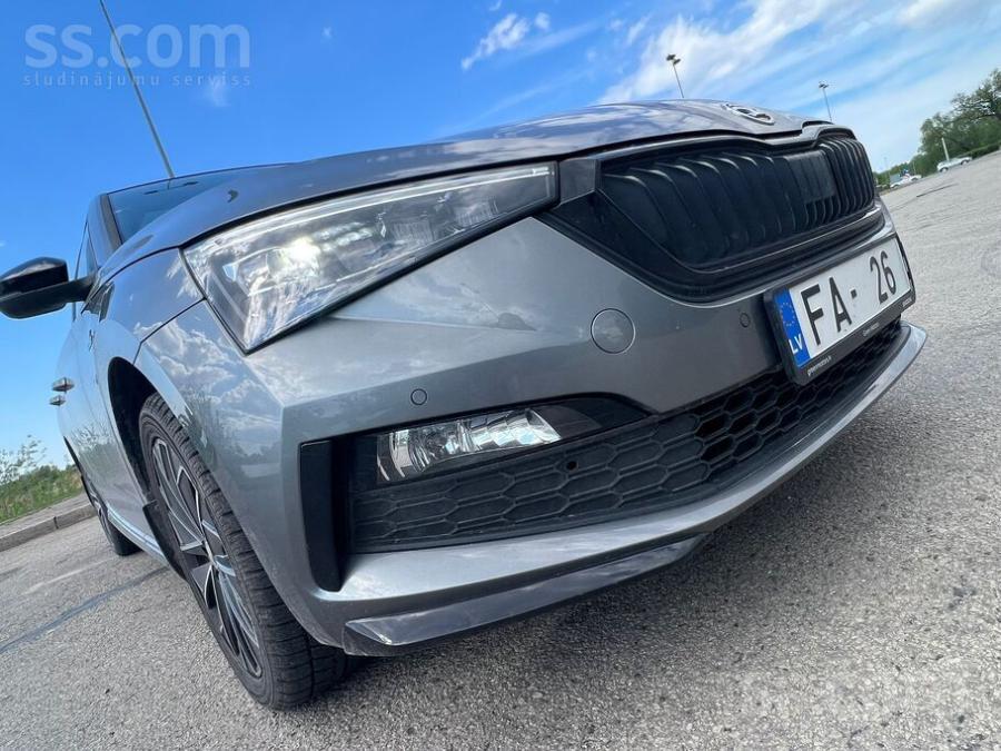 Grey Skoda Scala 2024 in Riga, with an engine capacity of 1.50 L and mileage of 21 thousand km for 22950 €, photo 3 on AUTOMOTO.COM.LV
