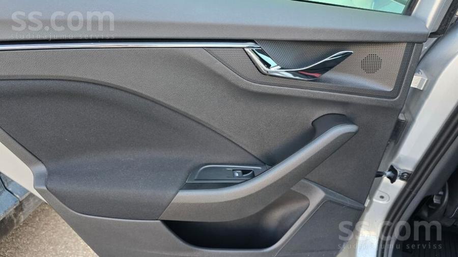 Pelēks Skoda Scala 2024 Jelgava, ar dzinēja tilpumu 1.50 L un nobraukumu 72 tūkst. km par 21000 €, foto 24 vietnē AUTOMOTO.COM.LV
