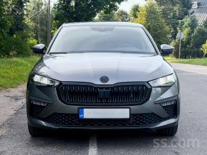 Pelēks Skoda Scala 2025 Rīga, ar dzinēja tilpumu 1.00 L un nobraukumu 4 tūkst. km par 21500 €, foto  vietnē AUTOMOTO.COM.LV